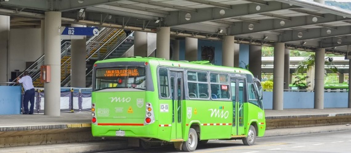 Se reactivan servicios del MIO en más zonas de Cali - Blanco y Negro Masivo